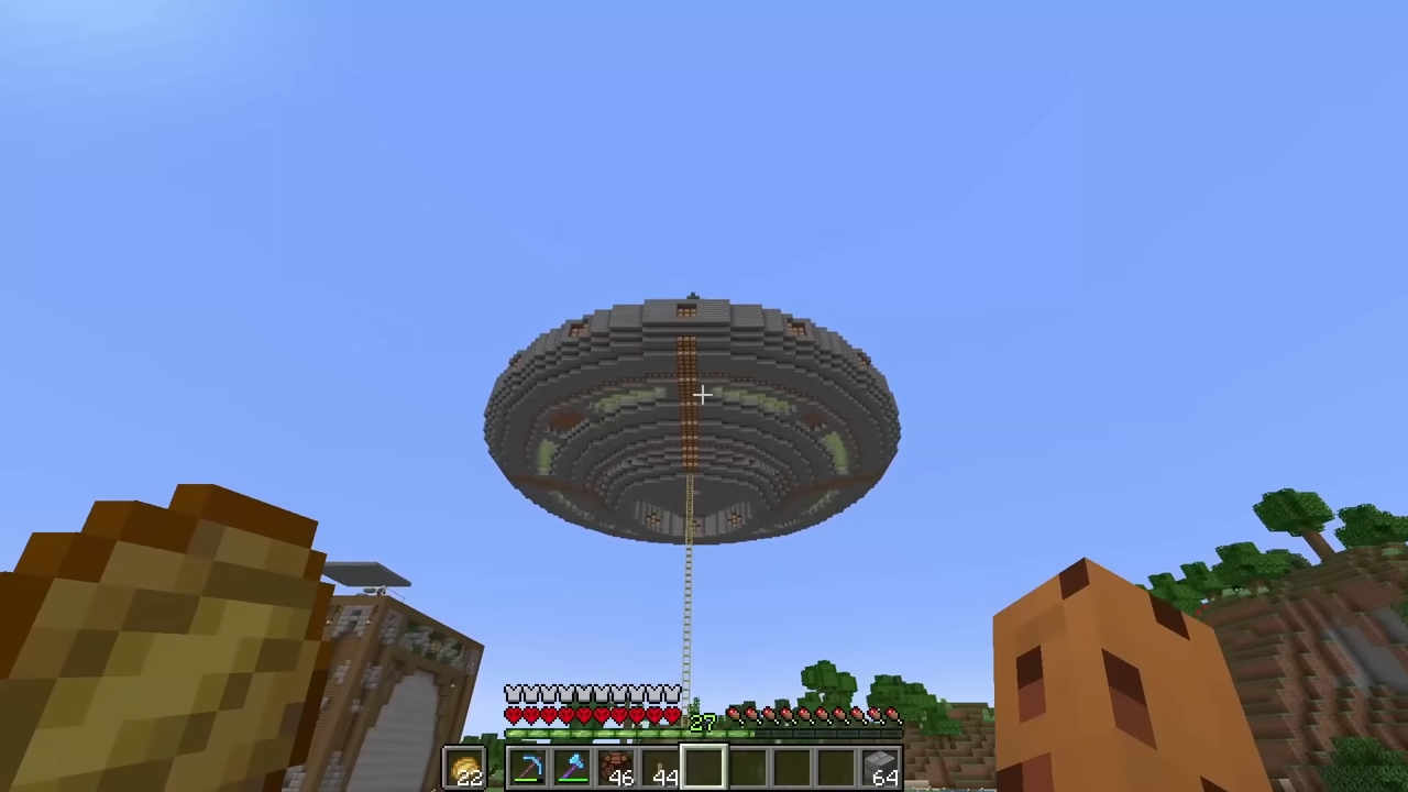 Massive alien UFO constructed in hardcore Minecraft survival