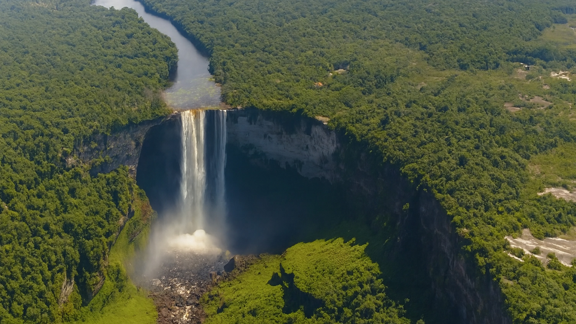 La plus puissante cascade de l’Amazonie