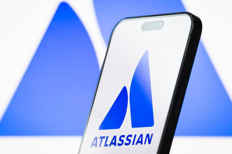 Trello down as hundreds of people worldwide unable to access vital system