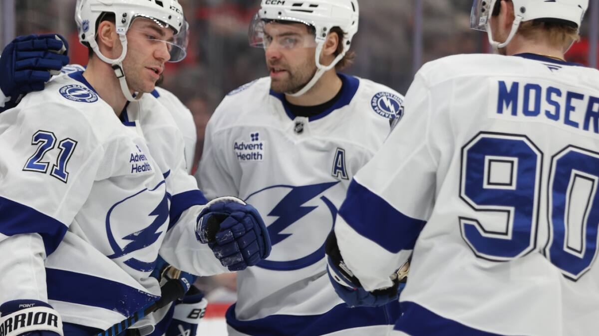 Les Devils s'inclinent : Des assists et de larges victoires pour Roman ...