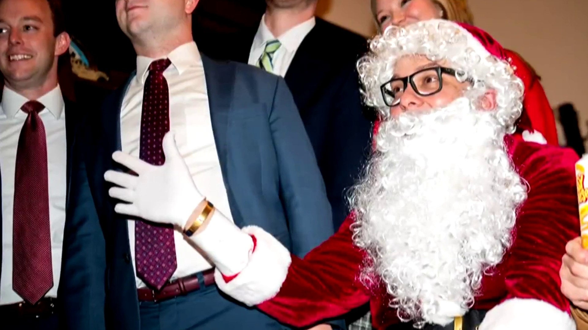 Congressman hosts 15-minute Christmas party