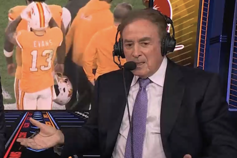 Al Michaels slammed for response to NFL star appearing 'seriously injured'