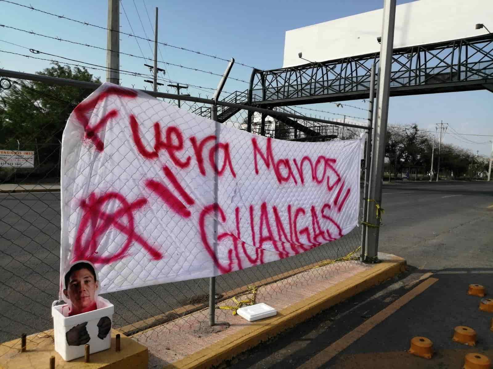 Memes: Hugo González ahora es el 'patas guangas' tras regalarle el ...