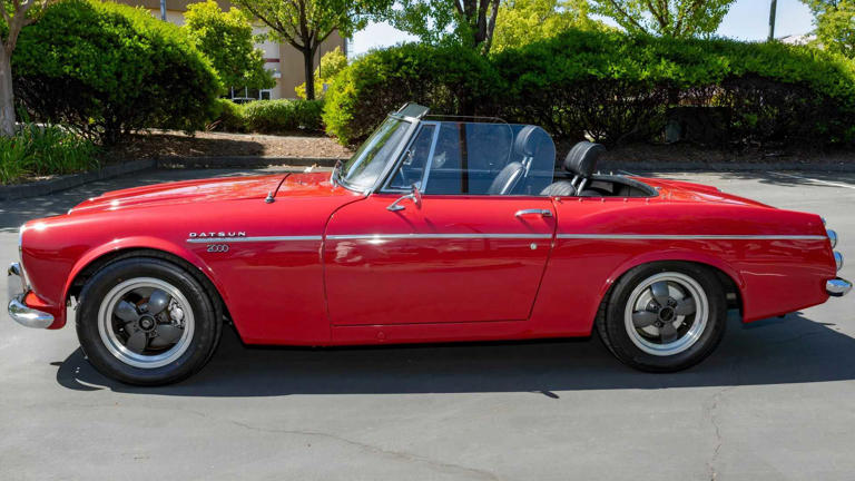 The forgotten Japanese roadster that paved the way for the Z-car is ...