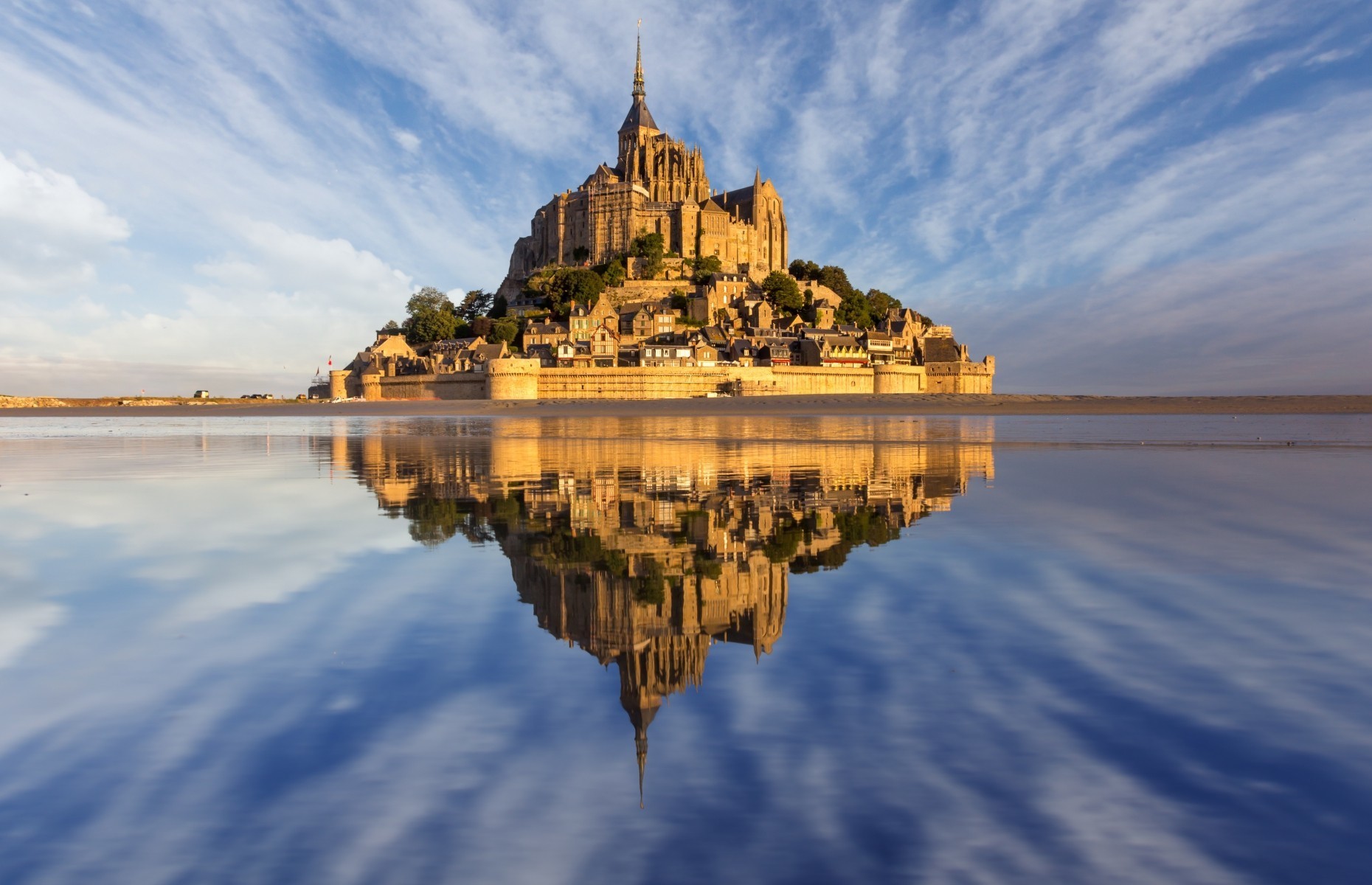 Discover the stories behind these famous landmarks