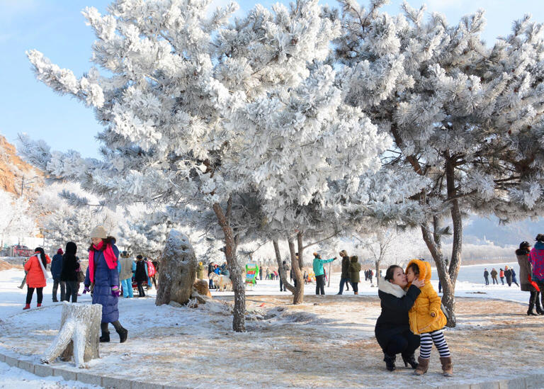 China turns ice-and-snow resources into hot economic driver