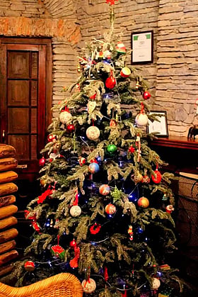 Christmas 2025 in Mussoorie-Landour: Snow, churches & winterline guide