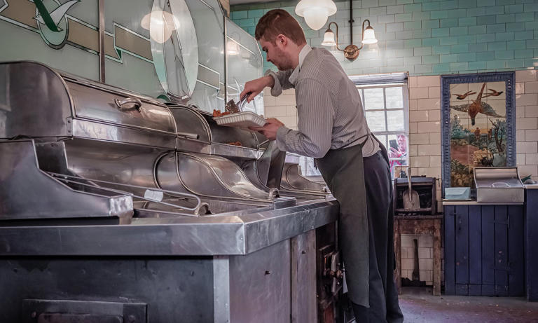The British fish and chip shop 'trapped in time' that still uses coal ...