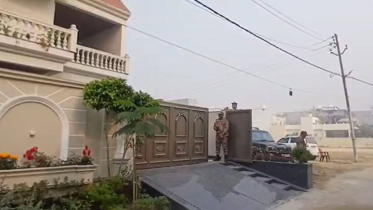 FBI tip leads to CBI bust: Noida cyber-crime syndicate raided, 6 ...