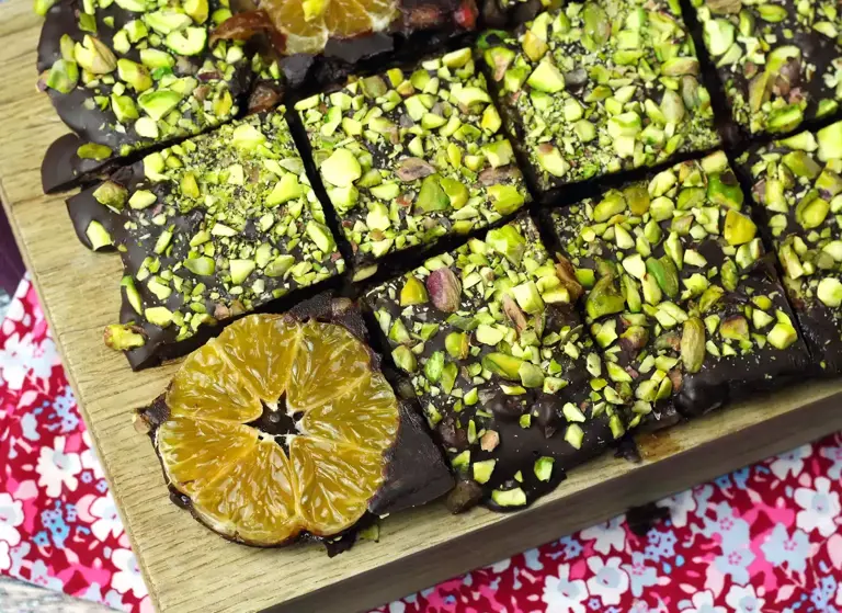 Tablette chocolat pistache et mandarine, la douceur parfaite pour l'hiver