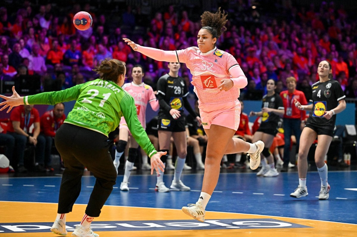 Championnat du monde de handball féminin : Sarah Bouktit, la nouvelle ...
