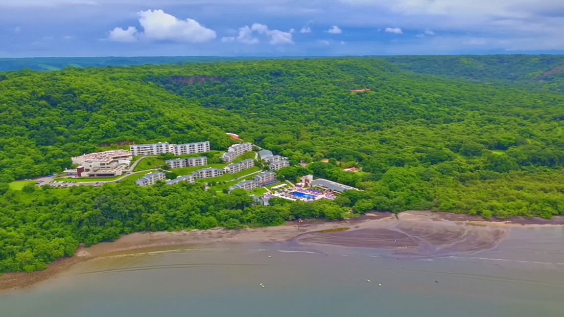 What makes the Gulf of Papagayo so beautiful?