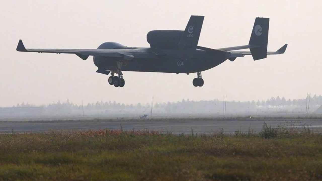 Video shows first flight of the world’s largest mothership drone ...