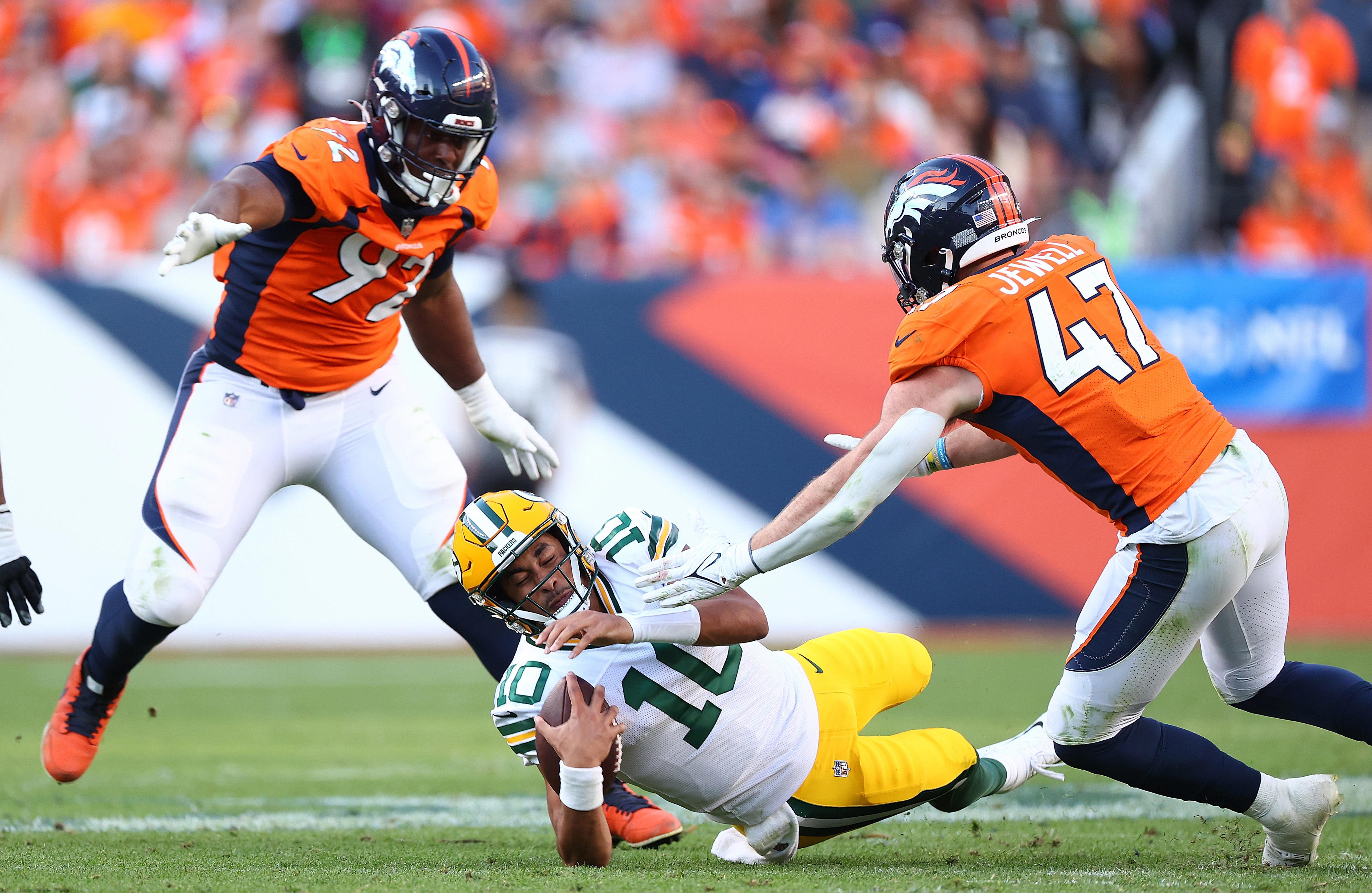 What channels are NFL games on today? How to watch NFL Week 15 schedule ...