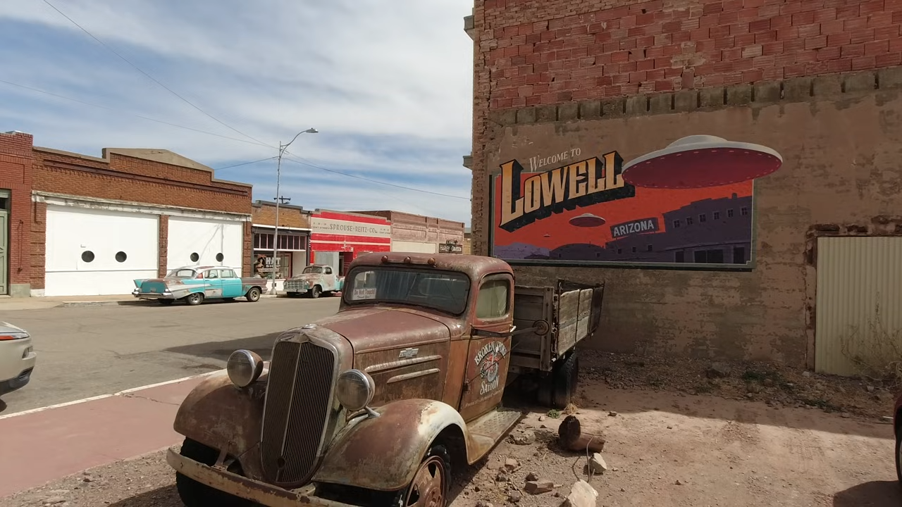 What happened to Lowell, Arizona after the Lavender Pit took everything