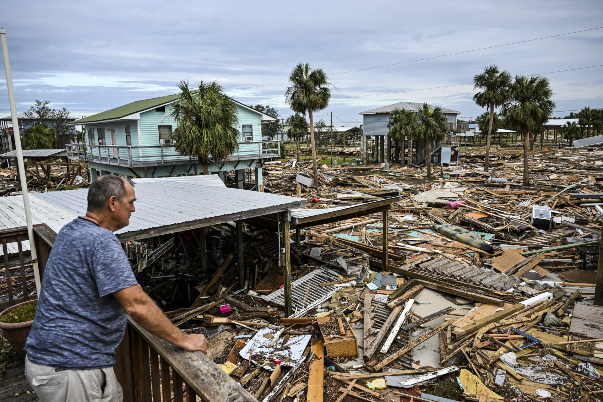 Why hurricanes rarely hit Europe and the US West Coast