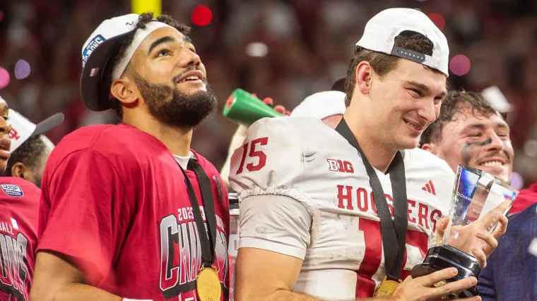 Fernando Mendoza family tree: Meet backup QB brother, mom and more ...