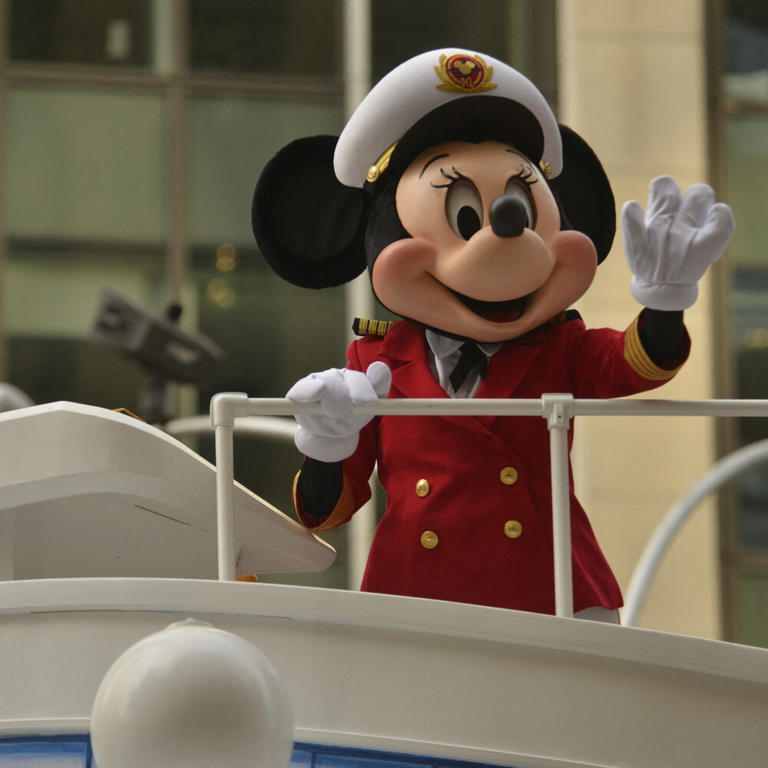 Disney investe 1 miliardo in OpenAI: Topolino e Star Wars sbarcano su Sora
