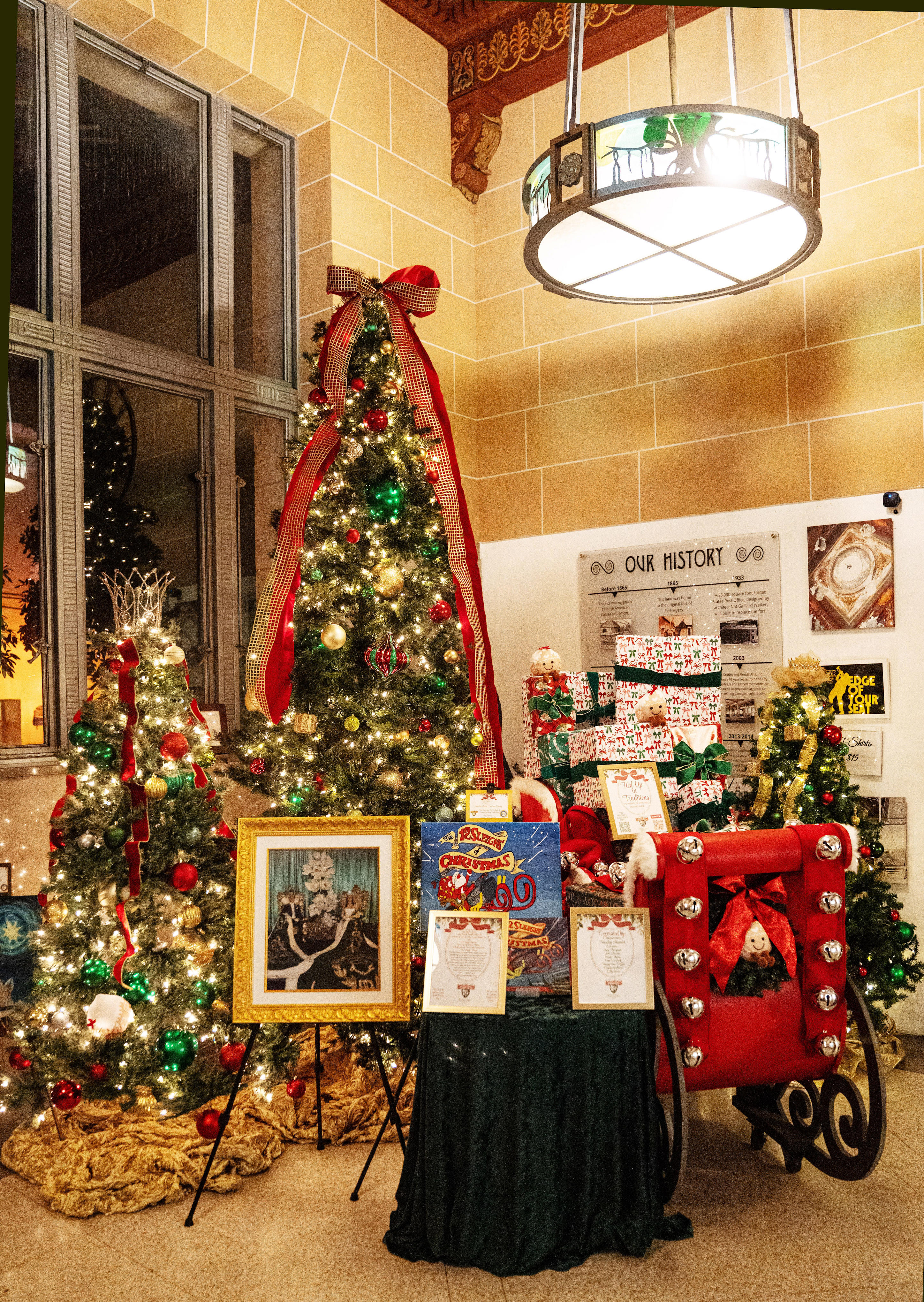 Charlie Brown special? bejeweled & extravagant? Send your Christmas ...