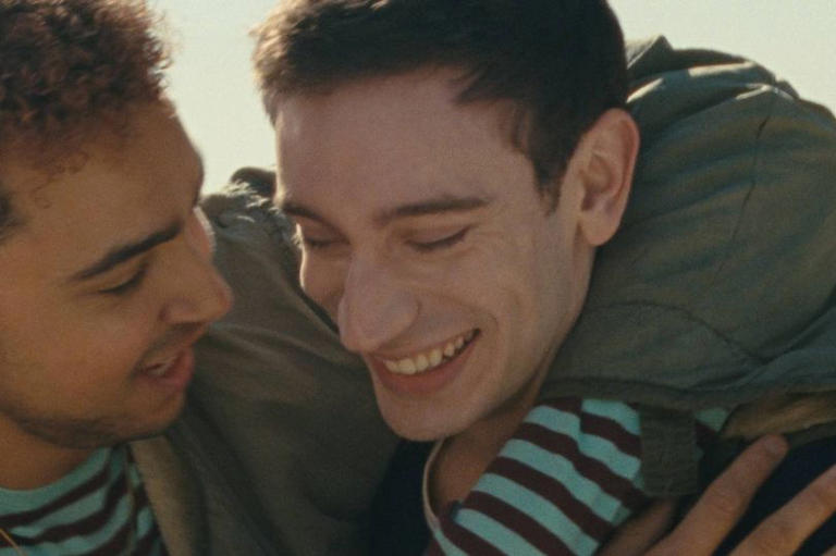 'Masterful' thriller fans say is impossible to look away from is now ...