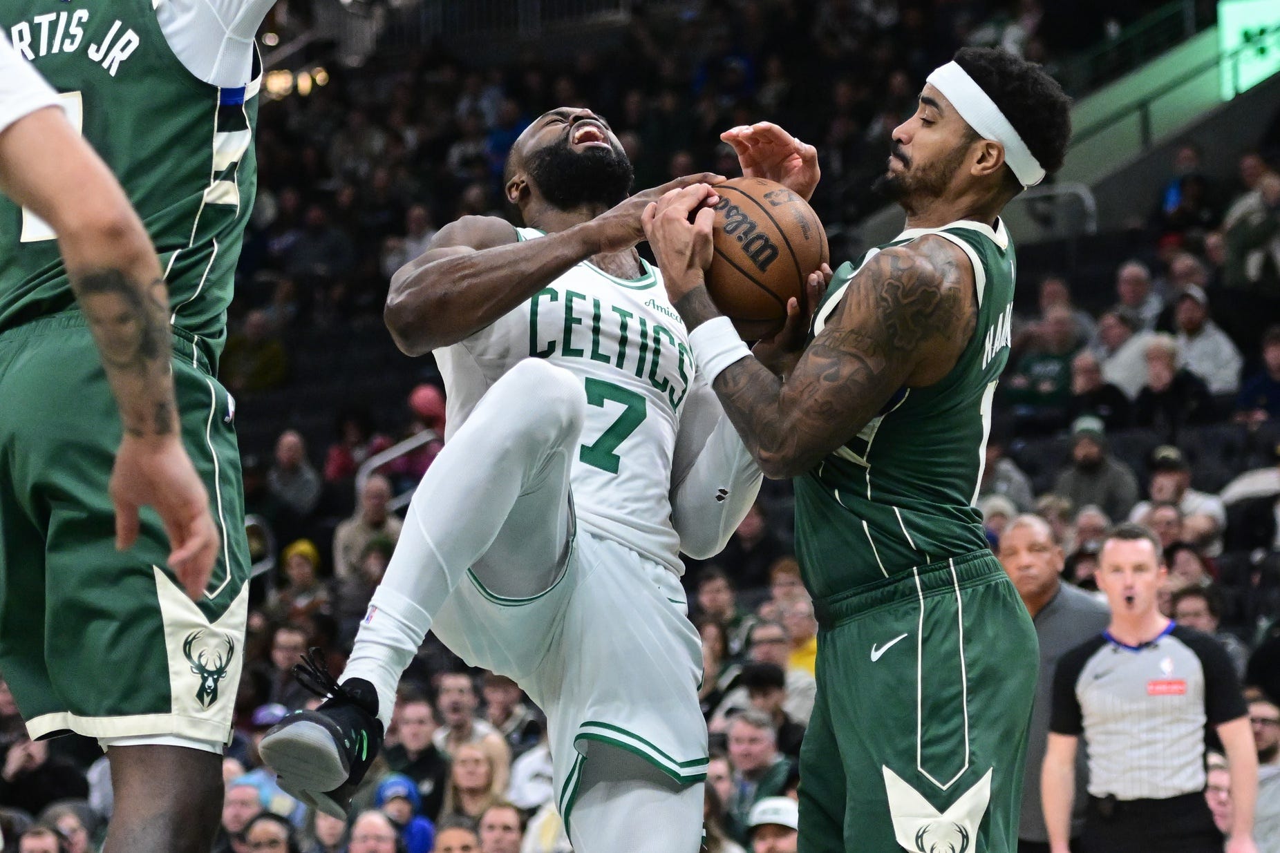 Celtics’ five-game win streak ends after brutal second half vs. Bucks