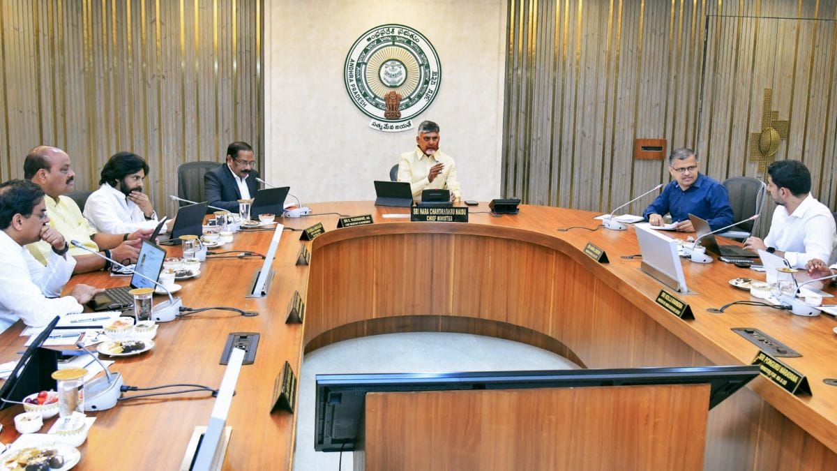 Naidu’s new appraisal ranks ministers on e-file clearance speed—CM 6th ...