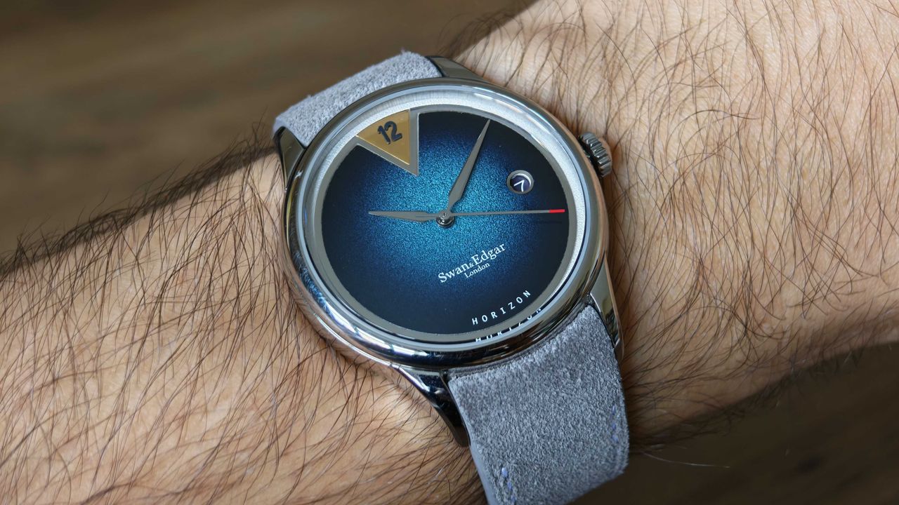 A week on the wrist with the Swan & Edgar Horizon – minimalism marks ...