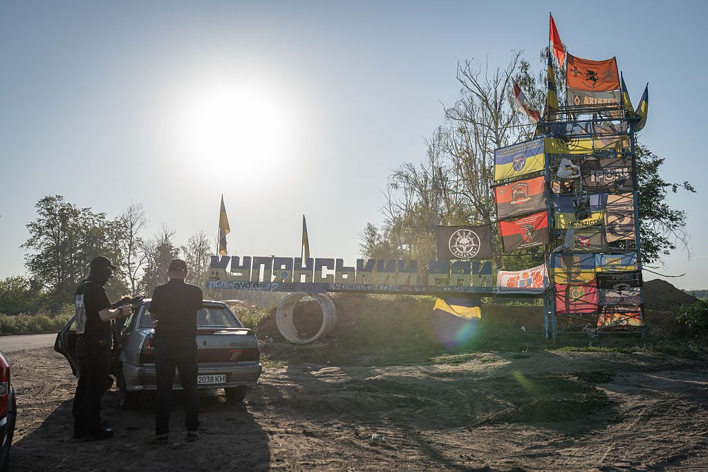 Ukraine war latest live: Ukrainian forces encircle Russian troops in ...