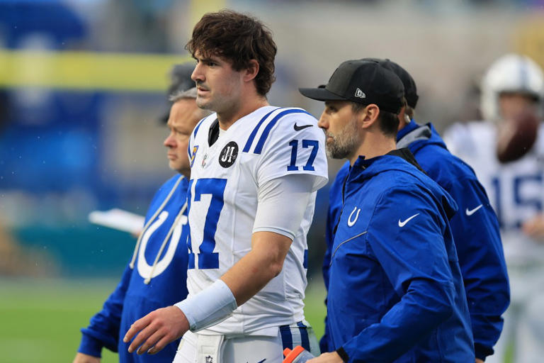 Daniel Jones breaks silence after crushing injury as he heads into ...