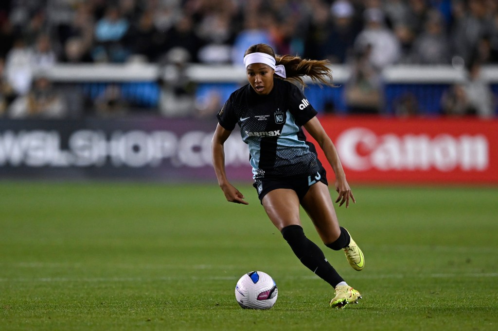Midge Purce re-signs with Gotham FC on one-year contract