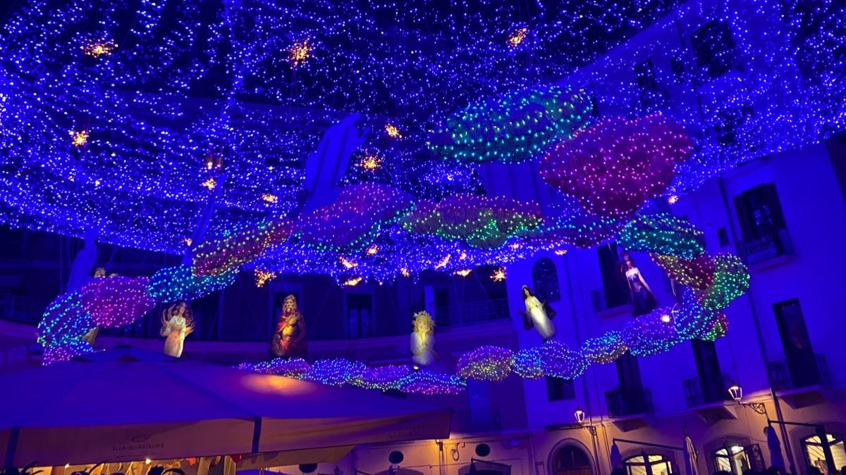 Luminarie e mercatini di Natale: i posti più belli da vedere gratis a ...