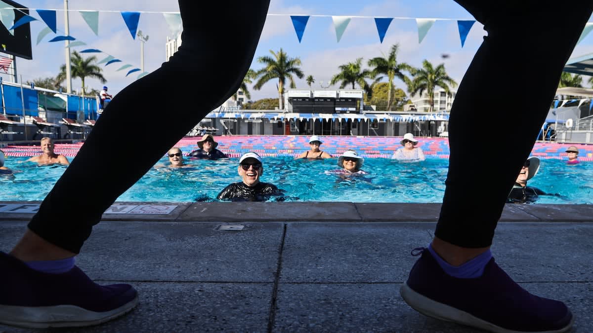 In St. Petersburg, seniors stay active with water aerobics