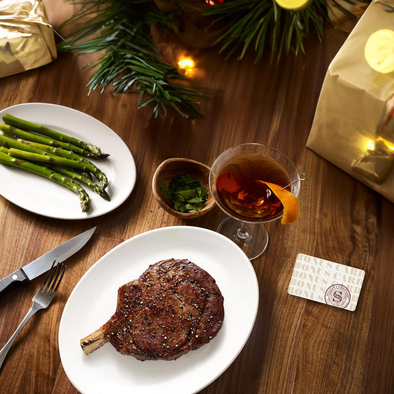 Stretch your holiday budget with these 2026 gift card bonus offers