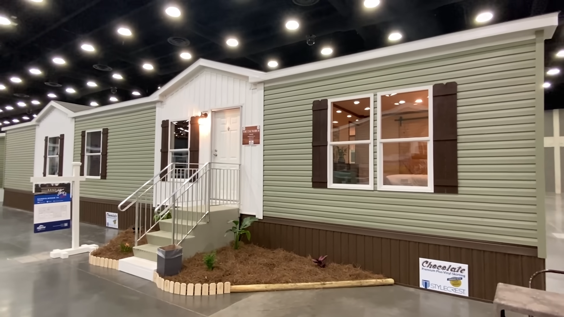 Excalibur by Fleetwood Homes | 4 bed, 2 bath prefab house tour