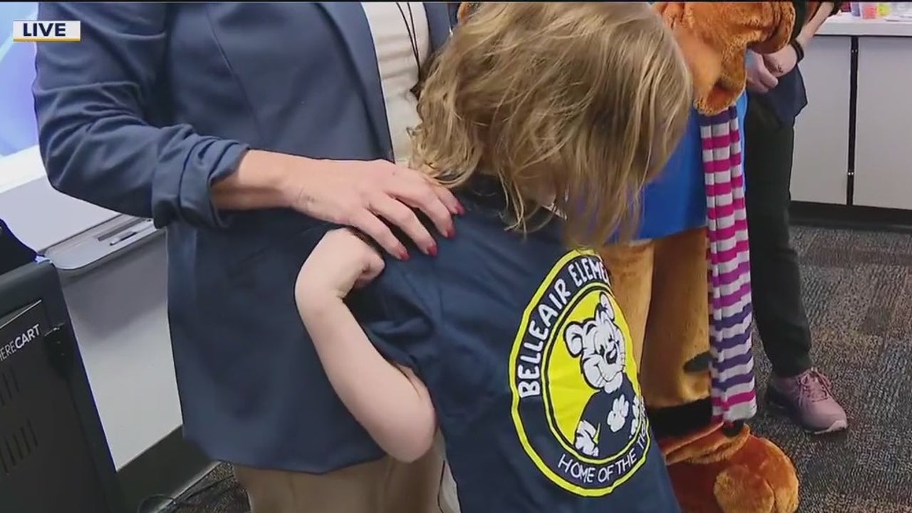 Volunteer outfits half of Belleair Elementary with new uniforms ...