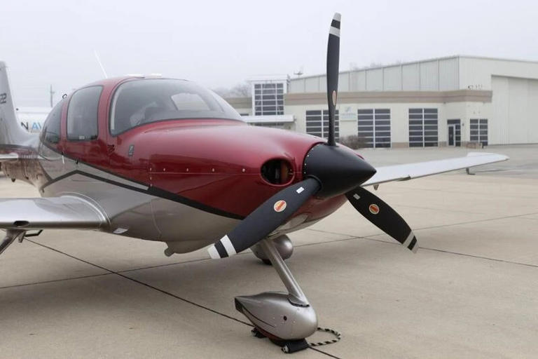 This 2006 Cirrus SR22 G2 is a custom-finished ‘AircraftForSale' top pick