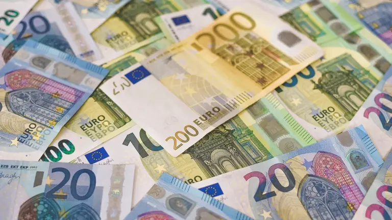 Zoveel belasting moet je betalen als je de gigantische EuroMillions ...