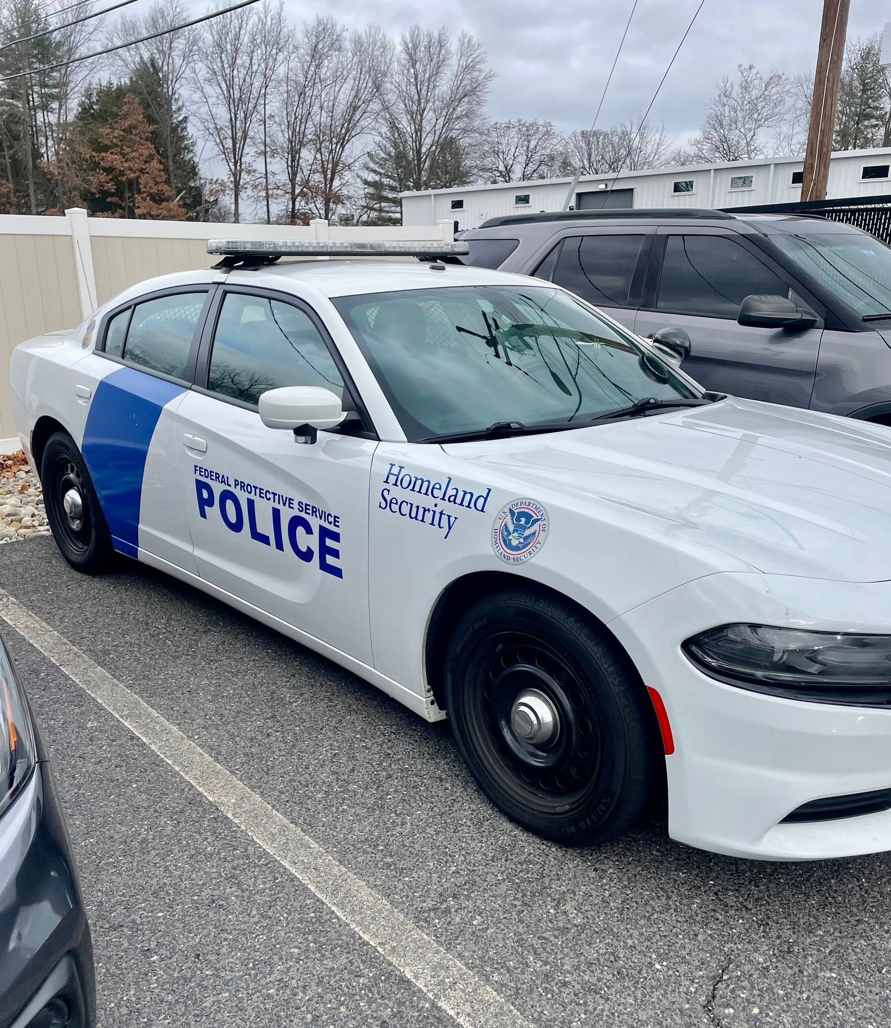 NJ man used wife's car to pose as Homeland Security, police say