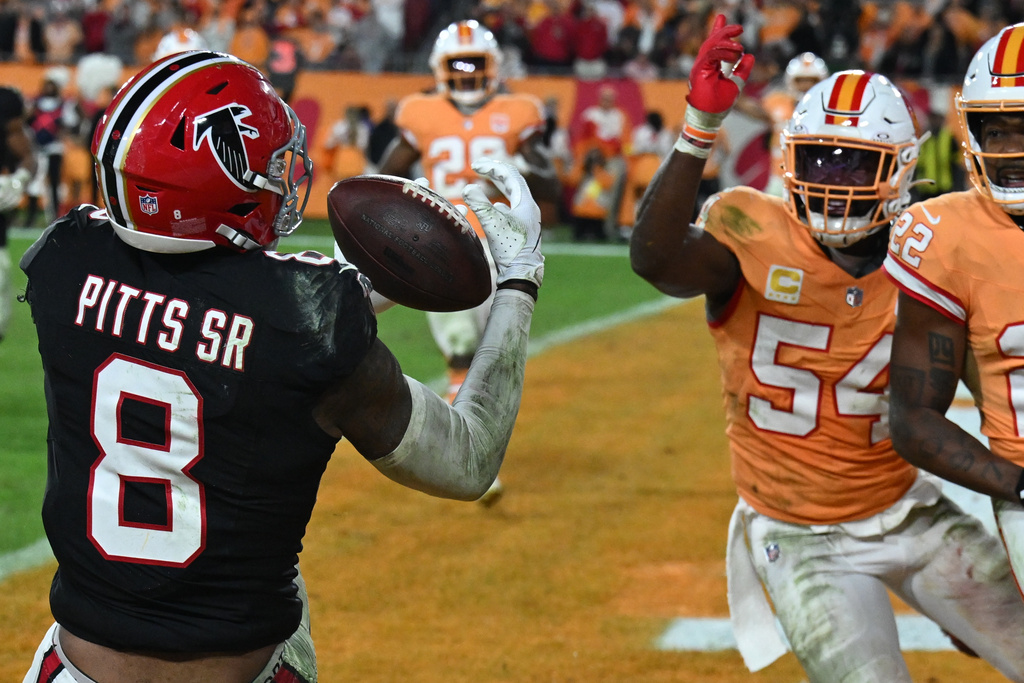 Pitts' performance is most productive by NFL tight end since 1996 ...