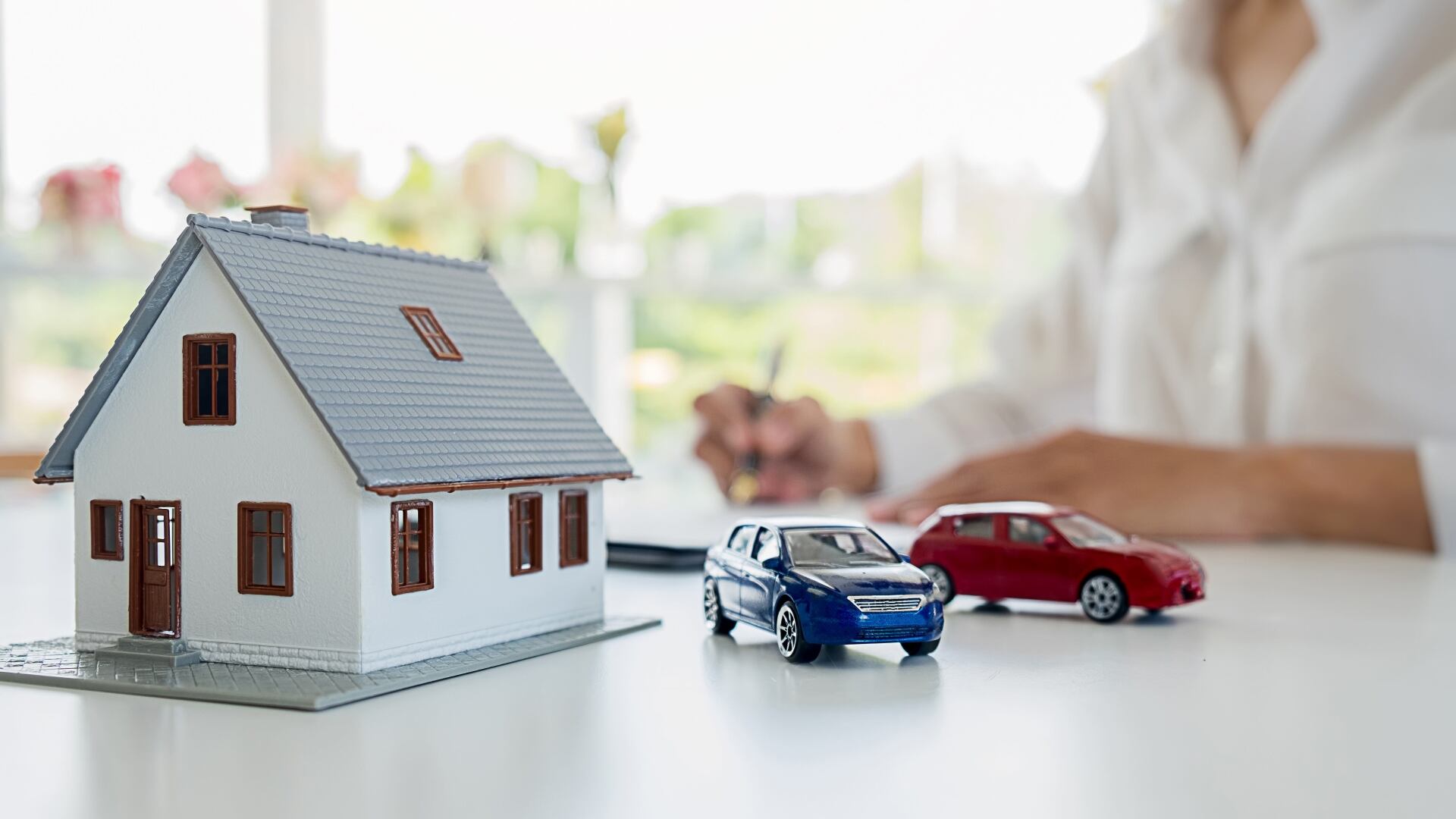 Clark Howard: Combining home and auto insurance can lead to savings ...