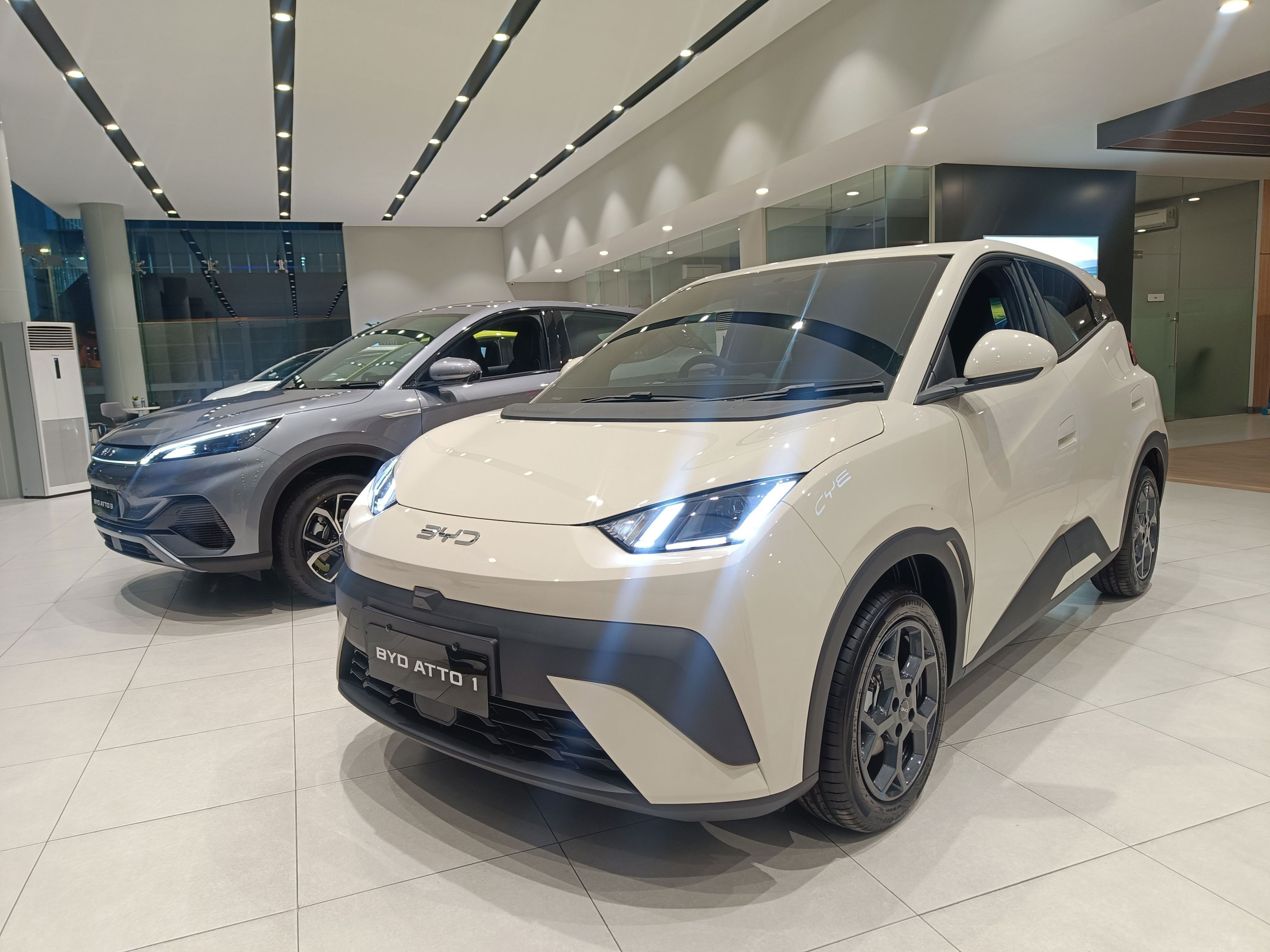 Harga terbaru mobil BYD Atto 1 tahun 2026, revolusi city car listrik ...