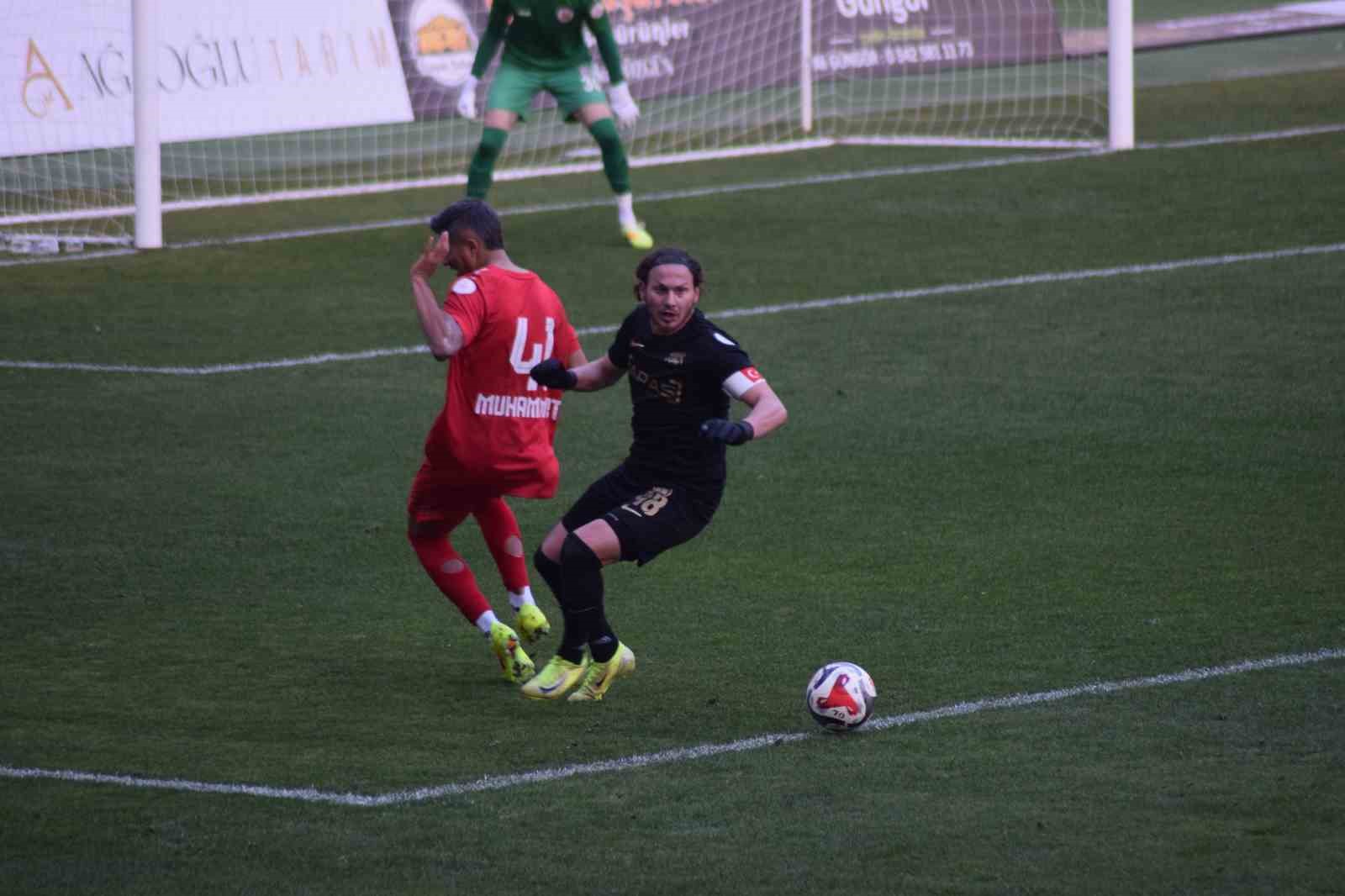 TFF 2. Lig: Karaman FK: 1 - Kastamonuspor: 2