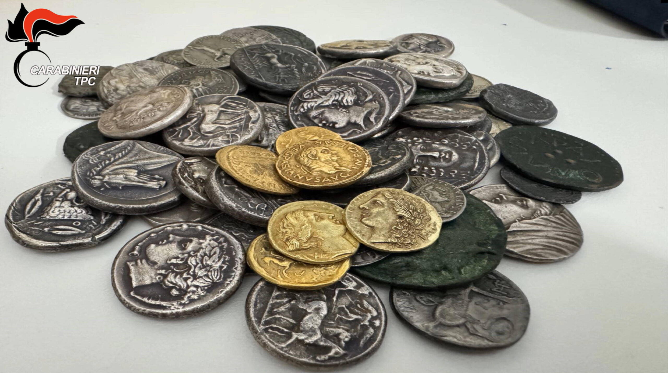 Il procuratore di Catania: sequestrate diecimila monete