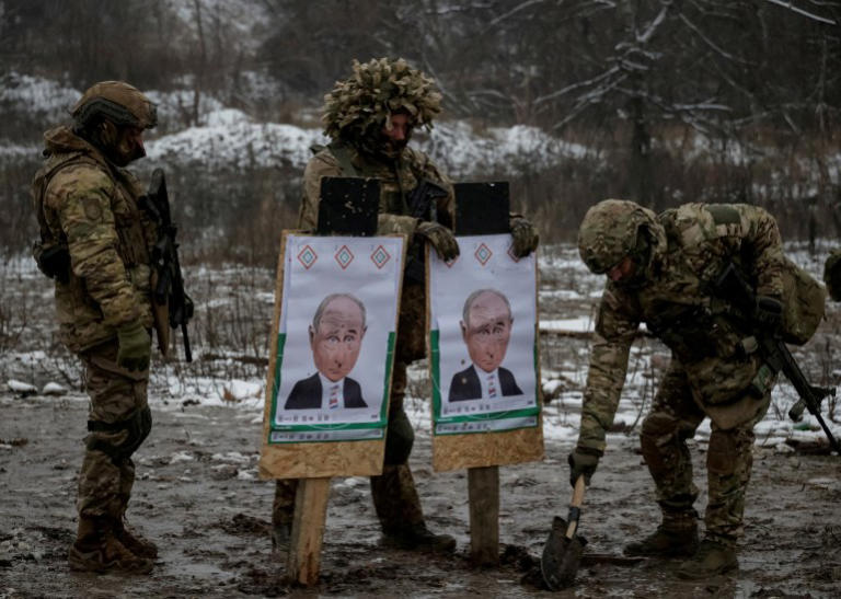Russian forces 'completely cut off' from Kupiansk, says Ukrainian commander