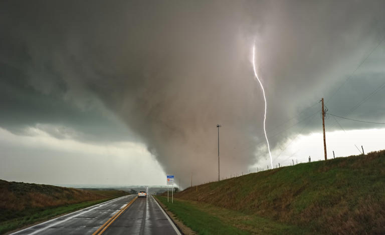 Why some storms turn into tornadoes