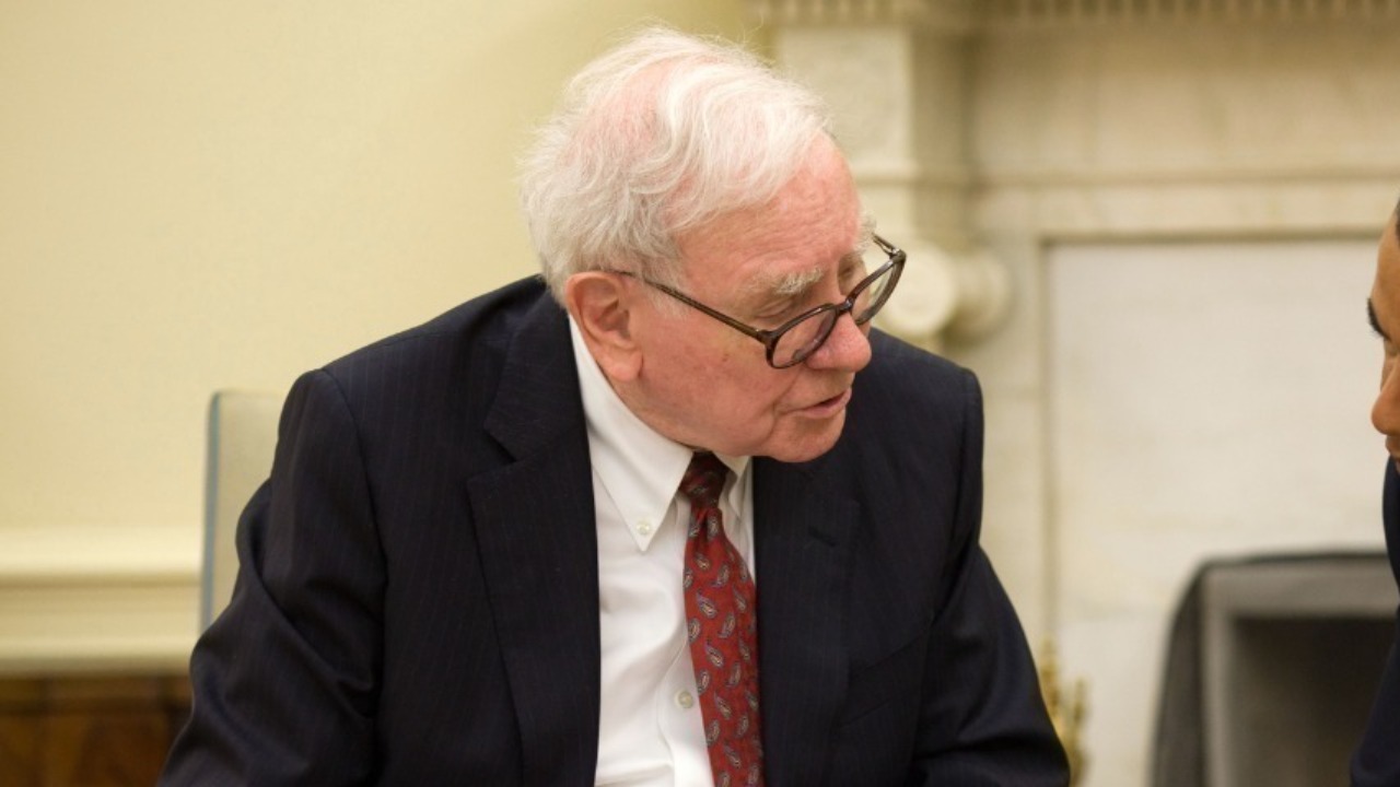 Warren Buffett's top 3 high-yield dividend stocks to buy now