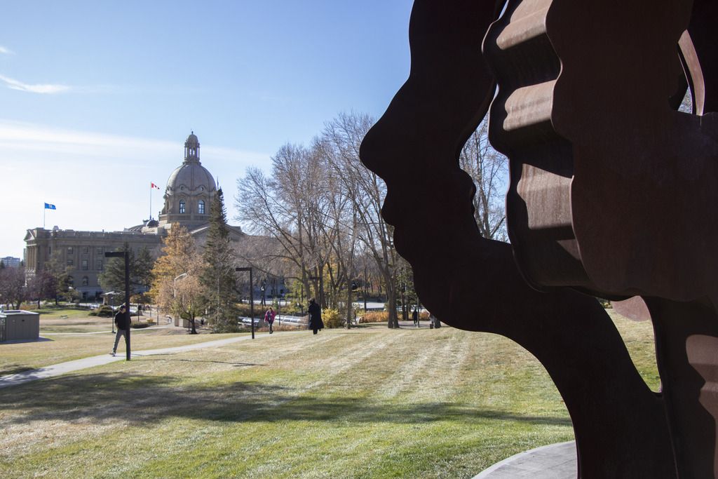 Alberta taps U of C to study economic impacts of separation
