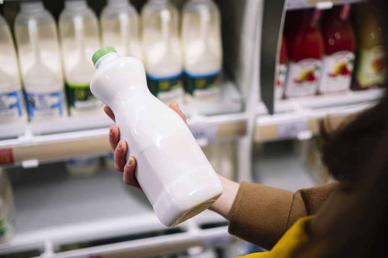 Studie warnt: Milch soll gefährlich für Frauen sein