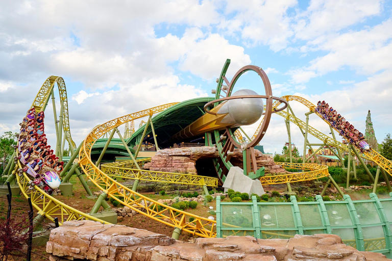 Man hit his head multiple times on high speed rollercoaster