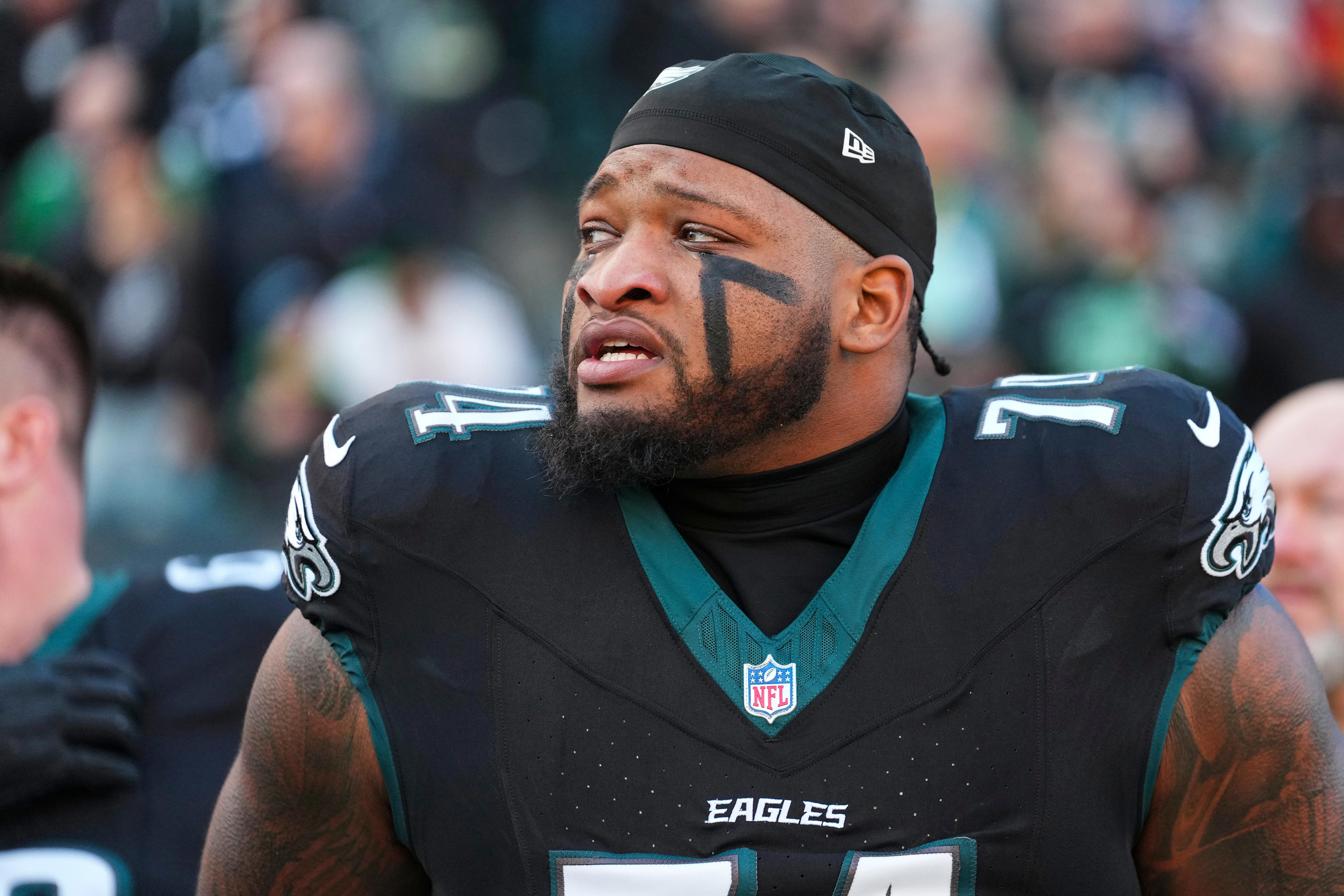 Eagles' Fred Johnson says he'll play vs. the Raiders despite an ankle ...